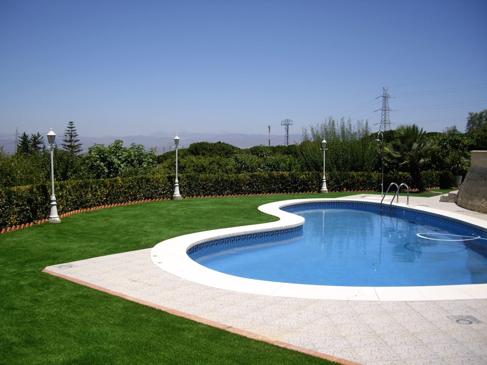 Artificial Grass for Swimming Pools: Everything You Need to Know
