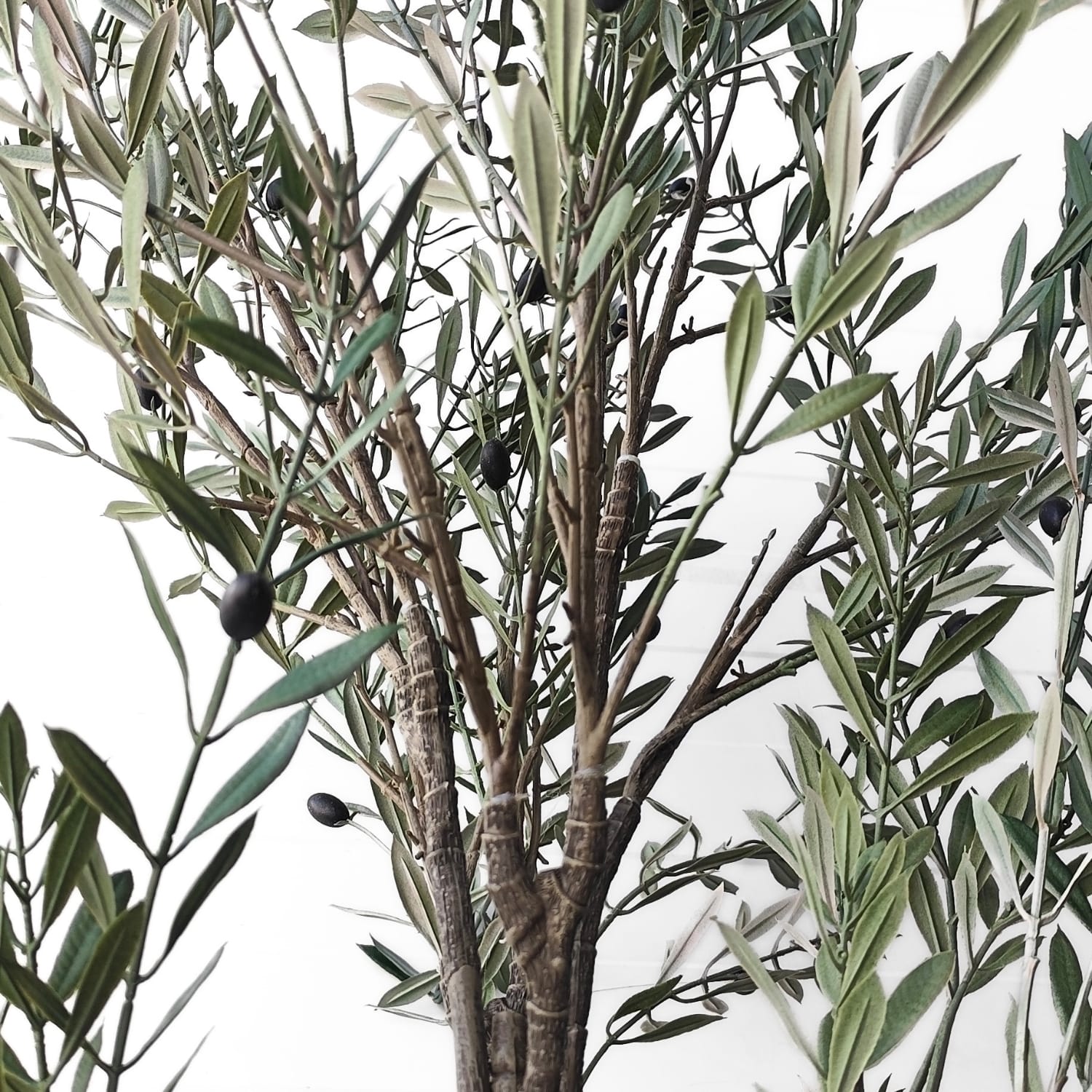 Artificial outdoor olive tree - JardinVertical.es